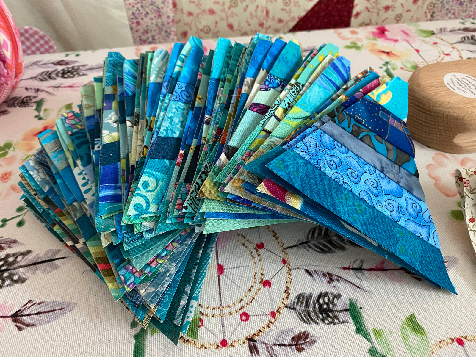 Large string triangles – Lissylaine
